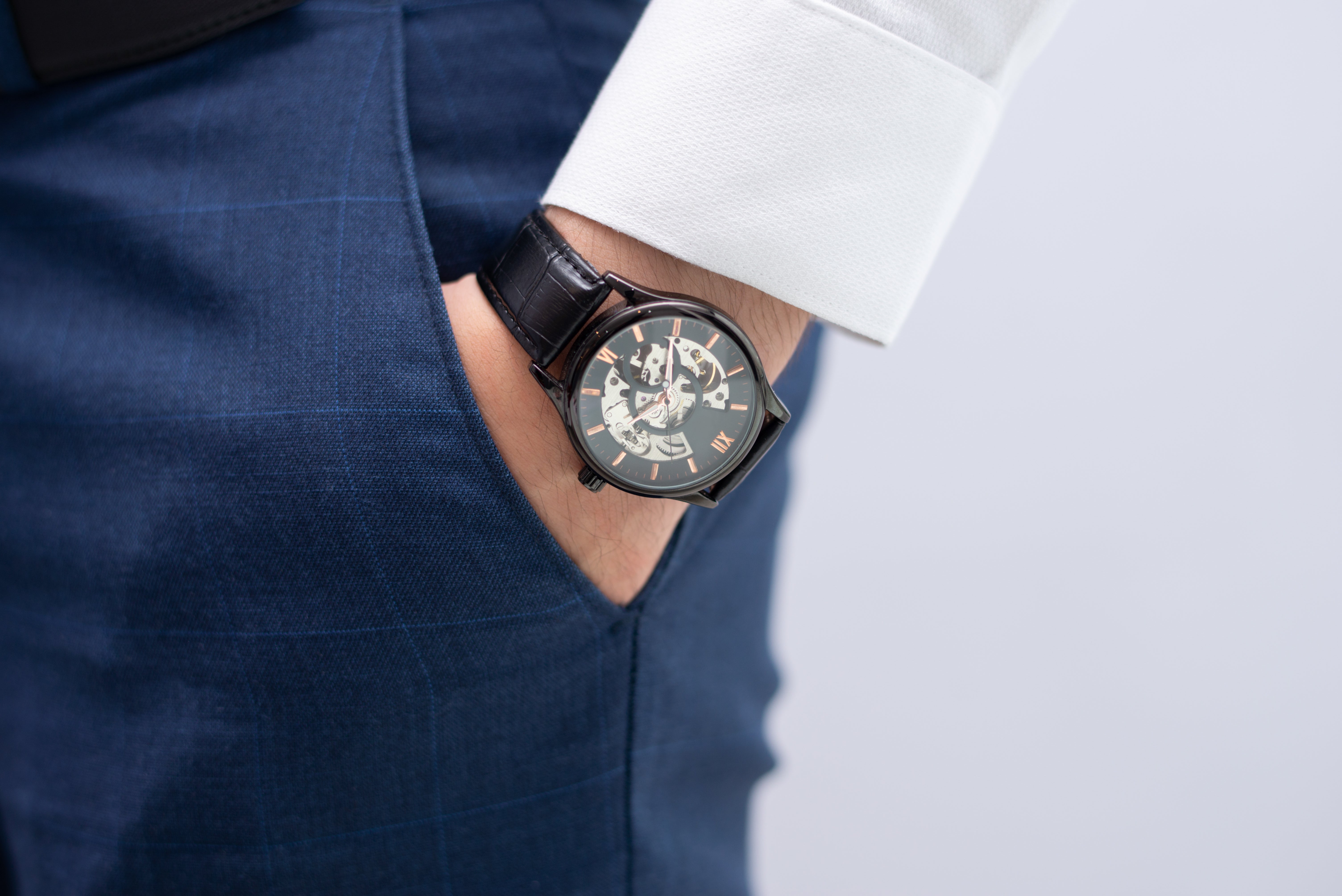 Watch Sizing Explained: Finding the Perfect Fit for Your Wrist – Noor's ...